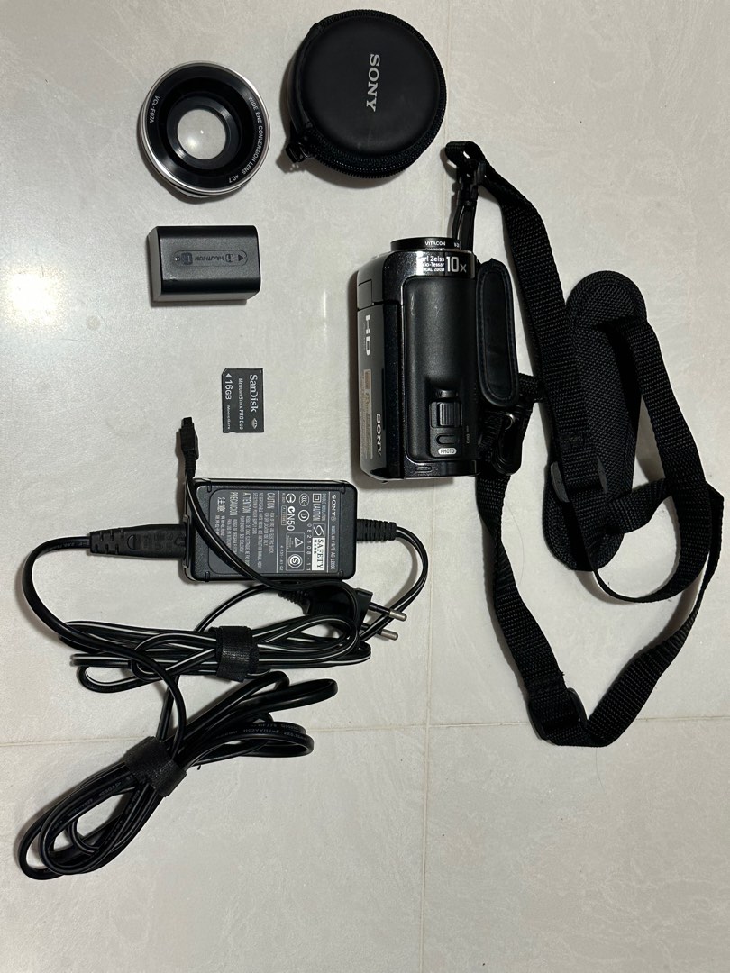 Sony HDR-CX100 handycam, Photography, Video Cameras on Carousell