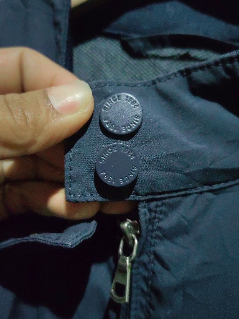 UNIQLO JACKET, Men's Fashion, Coats, Jackets and Outerwear on Carousell