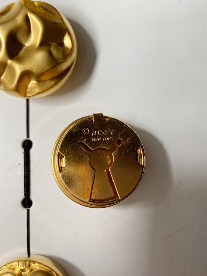VINTAGE NONY NEW YORK Button Covers, Women's Fashion, Jewelry ...