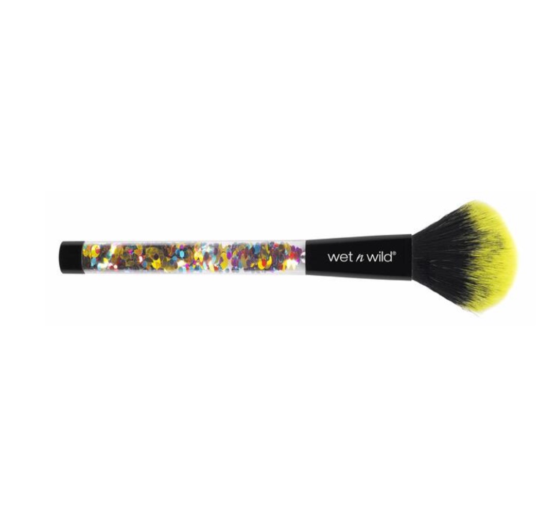 Wet n Wild x PAC-MAN Limited Edition Waka Waka Waka Makeup Powder Brush ...