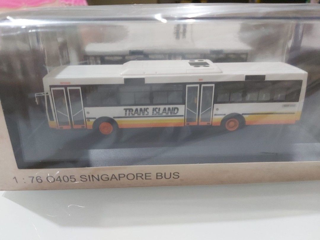 Singapore TransIsland Bus Mercedes Benz O405 Scale 1/76, Hobbies & Toys ...