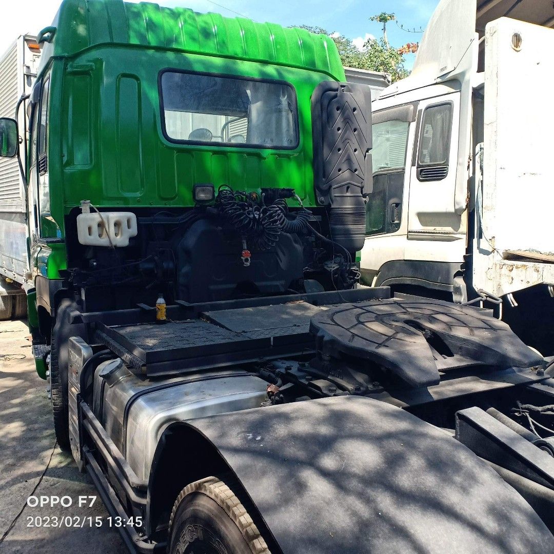 6W Tructor Head! We also have other unit like Wingvan, Selfloading ...