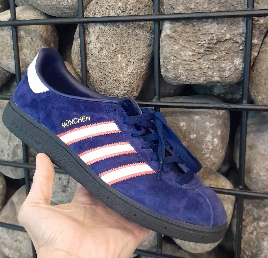 Adidas munchen edge blue, Fesyen Pria, Sepatu , Sneakers di Carousell