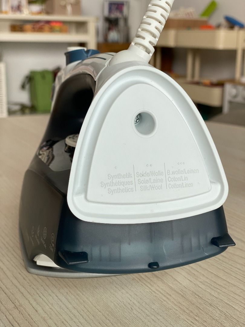 Bosch steam iron, TV & Home Appliances, Irons & Steamers on Carousell