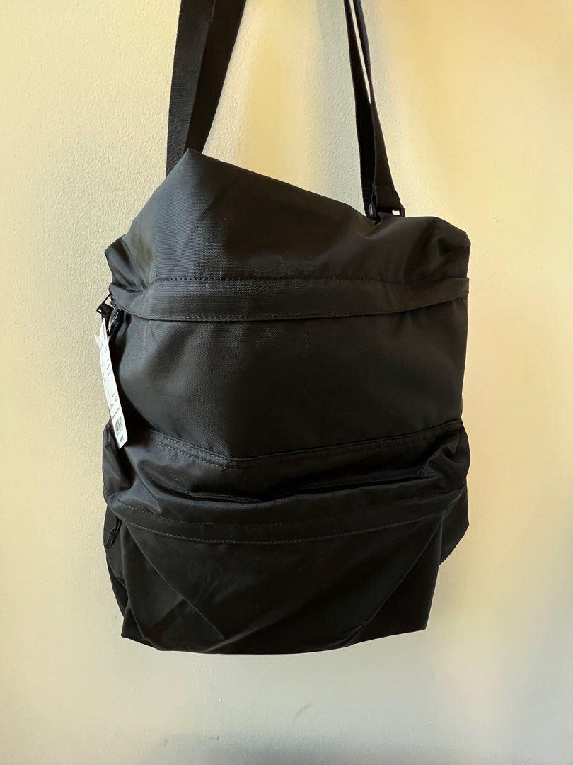 Brand new Uniqlo 2 way bag, Men's Fashion, Bags, Backpacks on Carousell