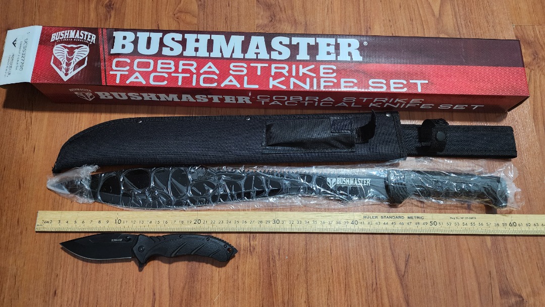Bushmaster daredevil knife set with folder display, Hobbies & Toys ...