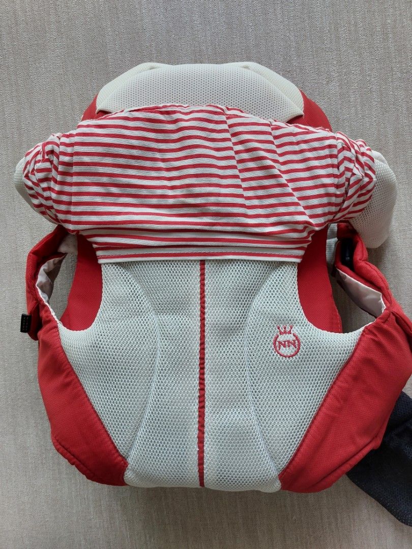Combi Magical Compact baby carrier, Babies & Kids, Going Out, Carriers ...