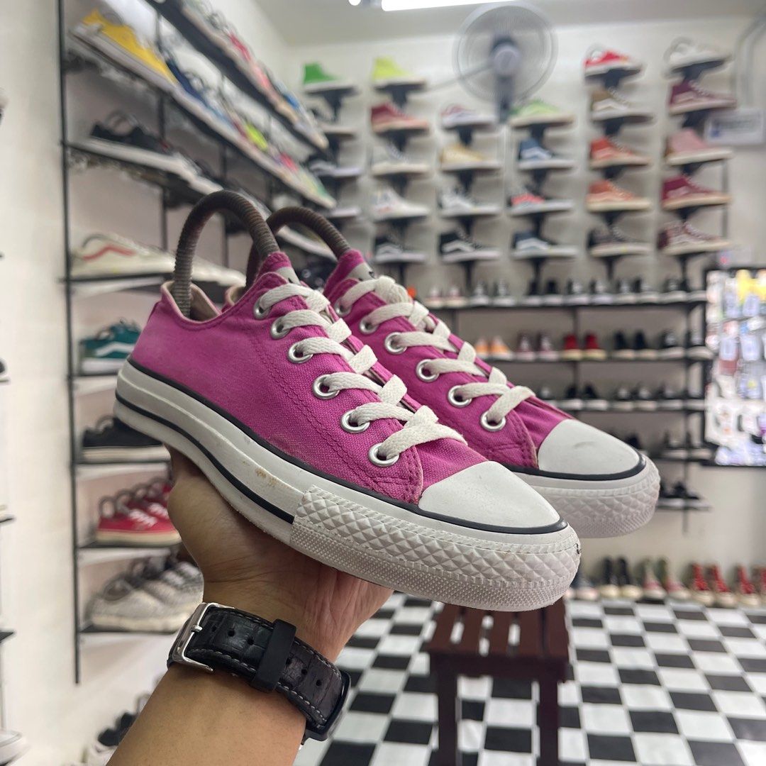 Converse Low Cut, Women's Fashion, Footwear, Sneakers on Carousell
