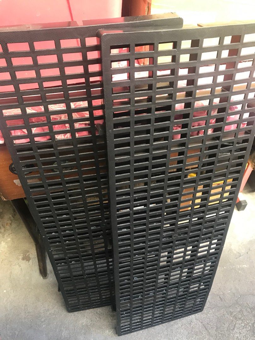 Dog cage plastic Mat 2 pcs 1x3 on Carousell