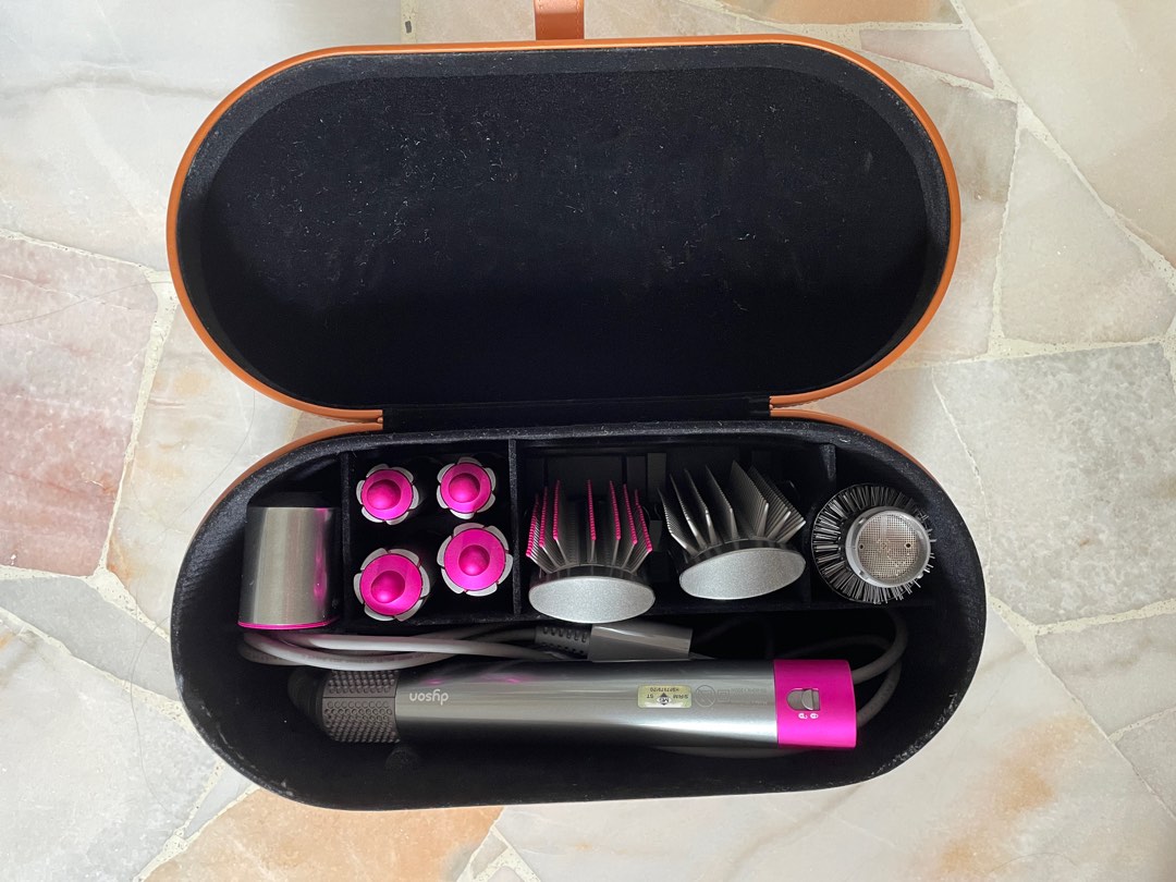 Dyson Air Wrap, Beauty & Personal Care, Hair on Carousell