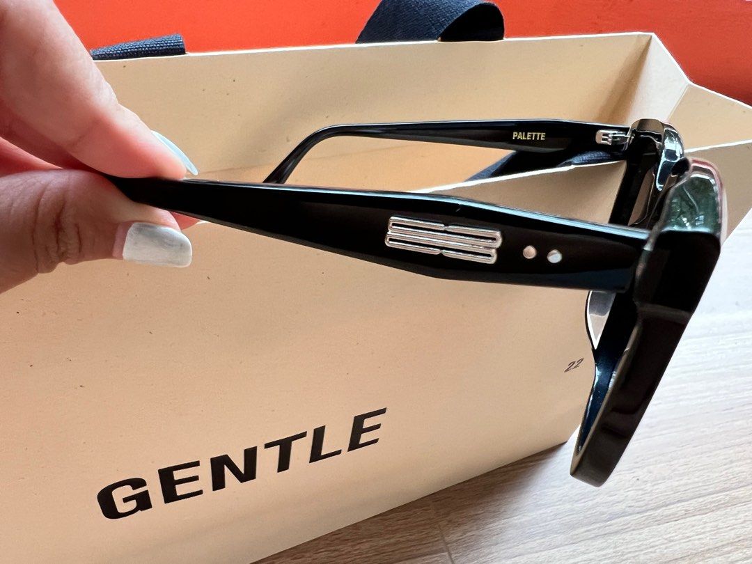 GENTLE MONSTER PALETTE 01, Women's Fashion, Watches & Accessories ...