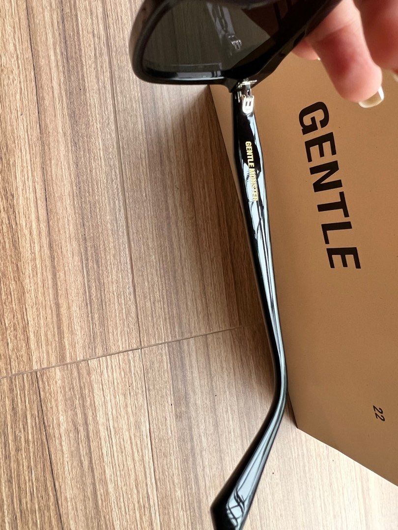 GENTLE MONSTER PALETTE 01, Women's Fashion, Watches & Accessories ...