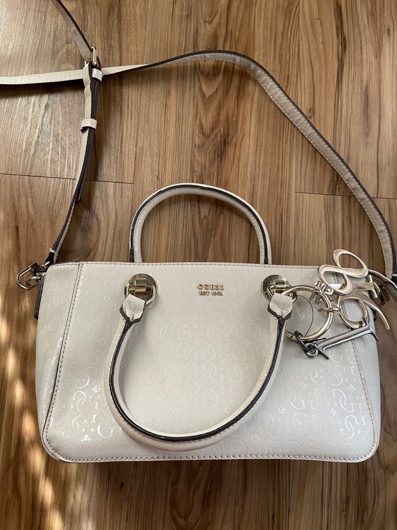 Guess bag on Carousell