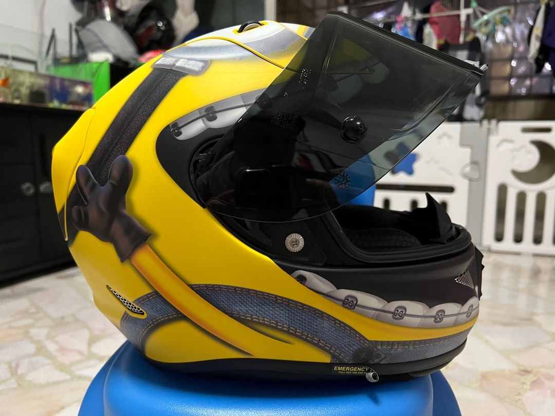 HJC RPHA 11 Minion, Motorcycles, Motorcycle Accessories on Carousell