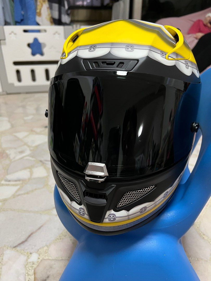 HJC RPHA 11 Minion, Motorcycles, Motorcycle Accessories on Carousell