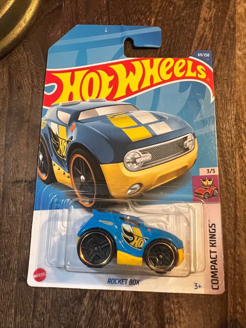 Hot Wheels Rocket Box, 興趣及遊戲, 收藏品及紀念品, 明星周邊 - Carousell