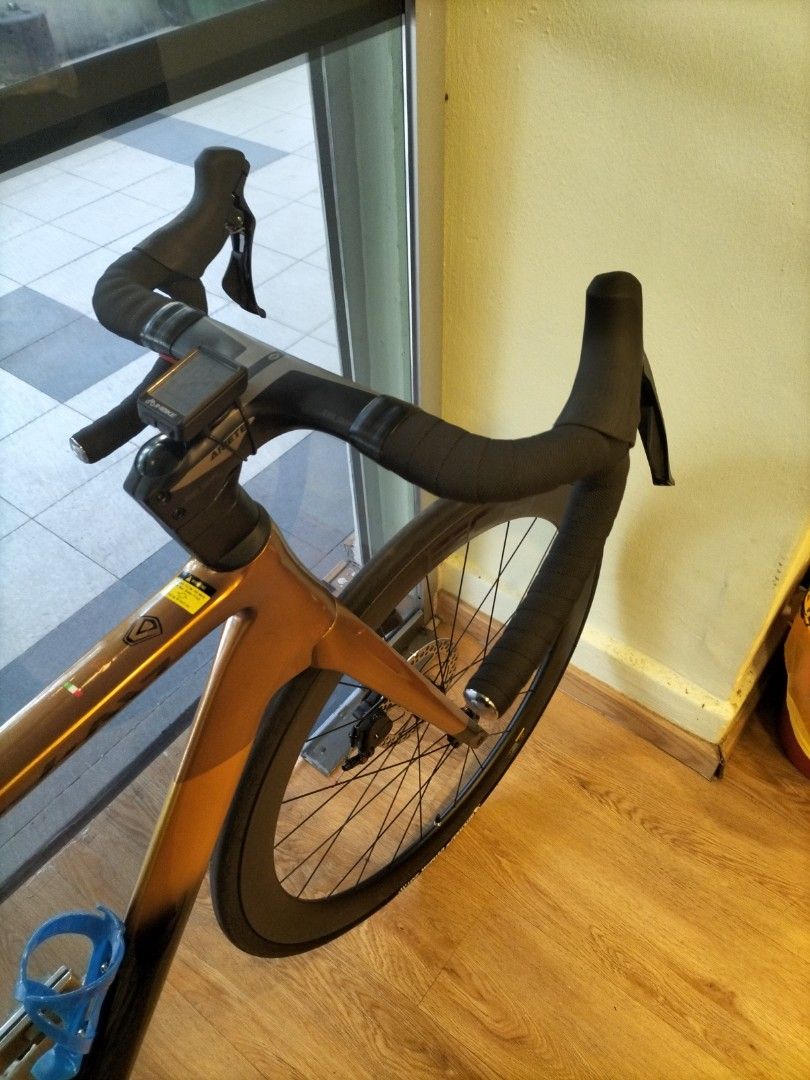 Java Fuoco J Air Carbon Road Bike, Sports Equipment, Bicycles & Parts ...