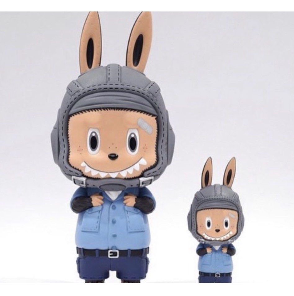 限時 Labubu 聯名 40週年限定 橫山宏 龍家昇 art toy 限量40個。 兩隻, 興趣及遊戲, 玩具 & 遊戲類 - Carousell