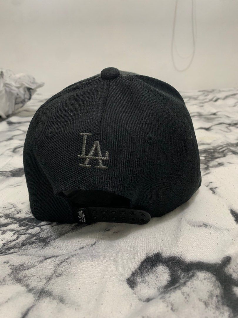Los angeles cap on Carousell