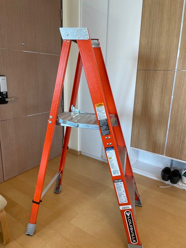 LOUISVILLE FP1503 3' FIBERGLASS PLATFORM STEP LADDER, Furniture & Home ...