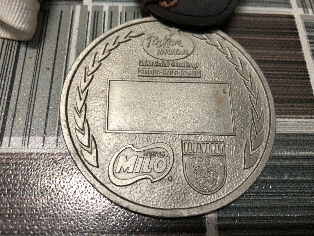 medal MILO, Hobbies & Toys, Collectibles & Memorabilia, Vintage ...