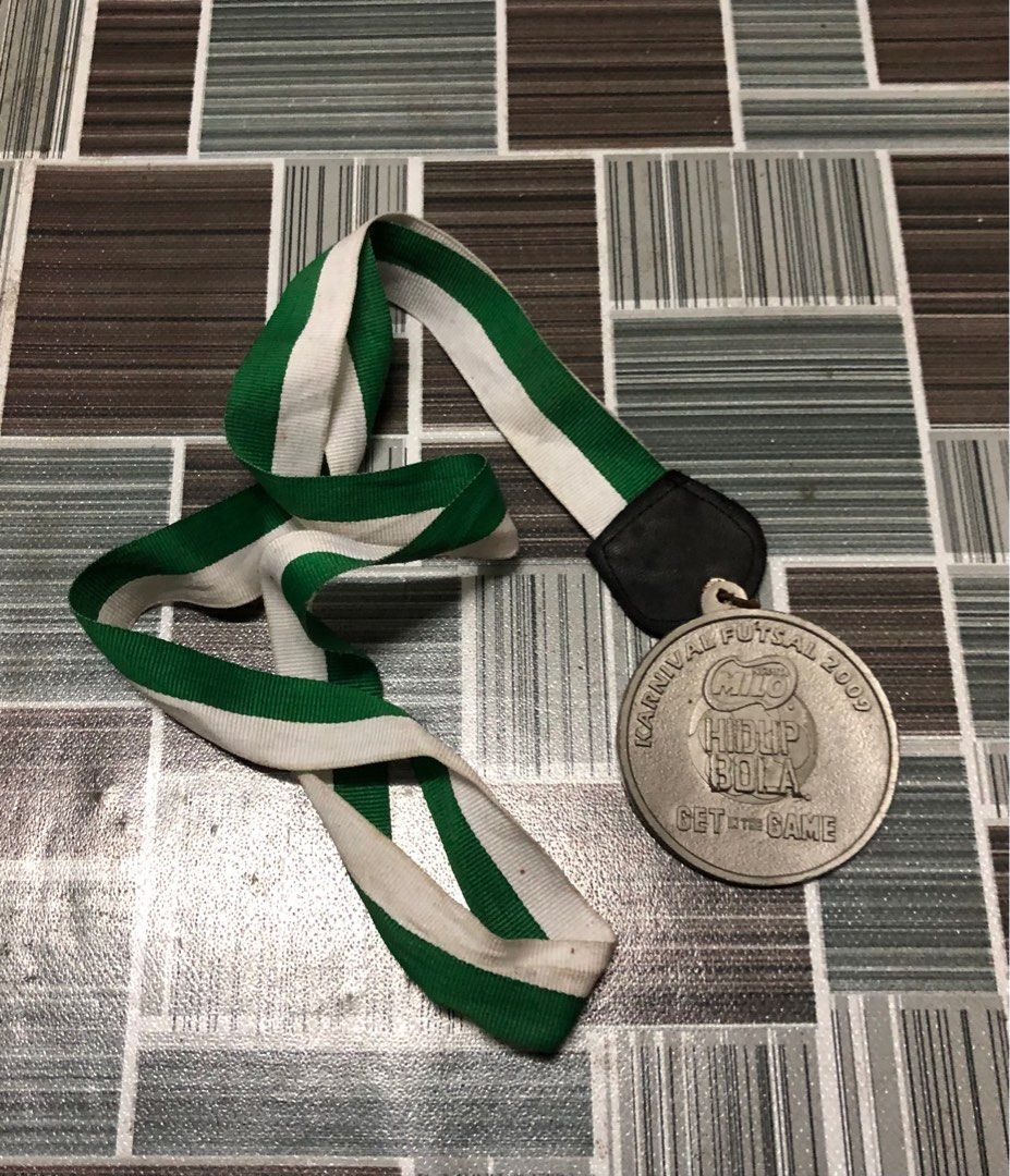 medal MILO, Hobbies & Toys, Collectibles & Memorabilia, Vintage ...
