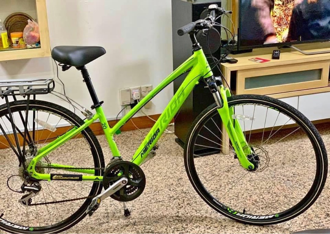 Merida Crossway 20 Hybrid Bike and Yepp Bike Seat, Sports Equipment ...