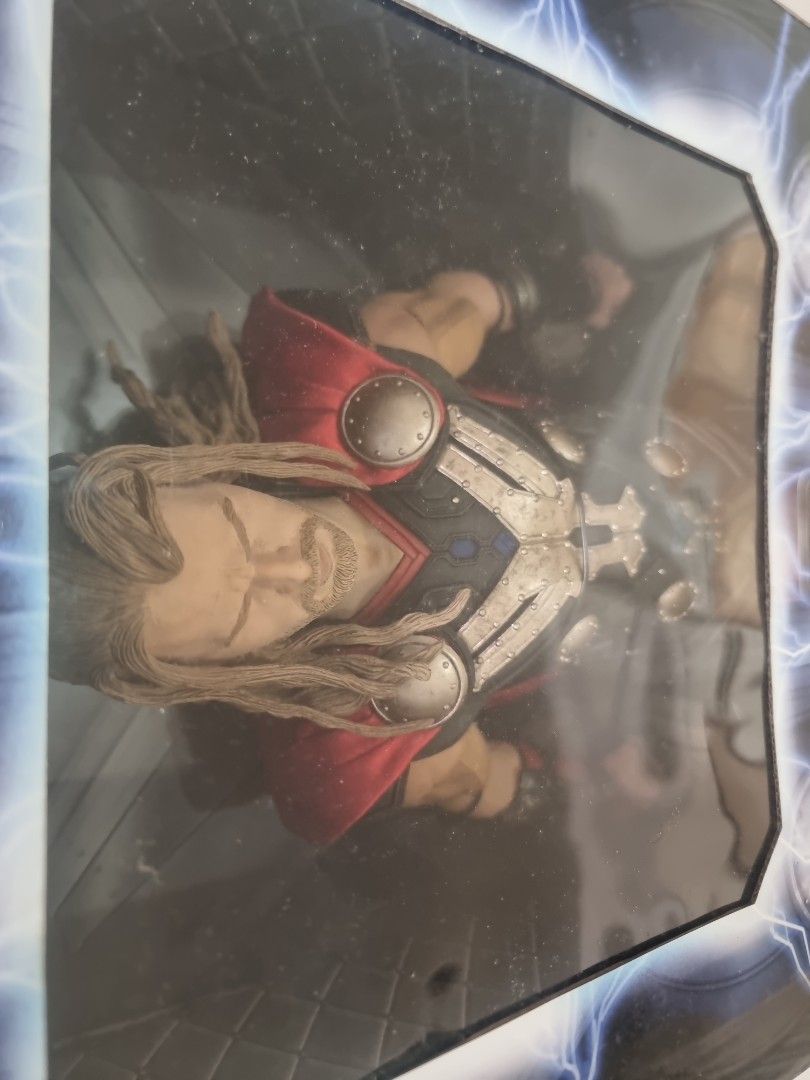 Neca: Thor The Dark World 1/4 scale Action Figure, Hobbies & Toys, Memorabilia & Collectibles ...