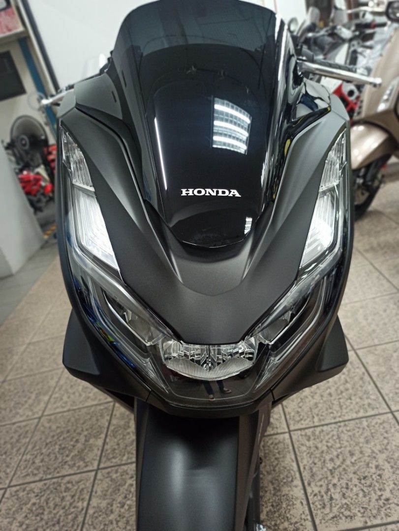 New Honda PCX 160 Black, Motorcycles, Motorcycles for Sale, Class 2B on ...