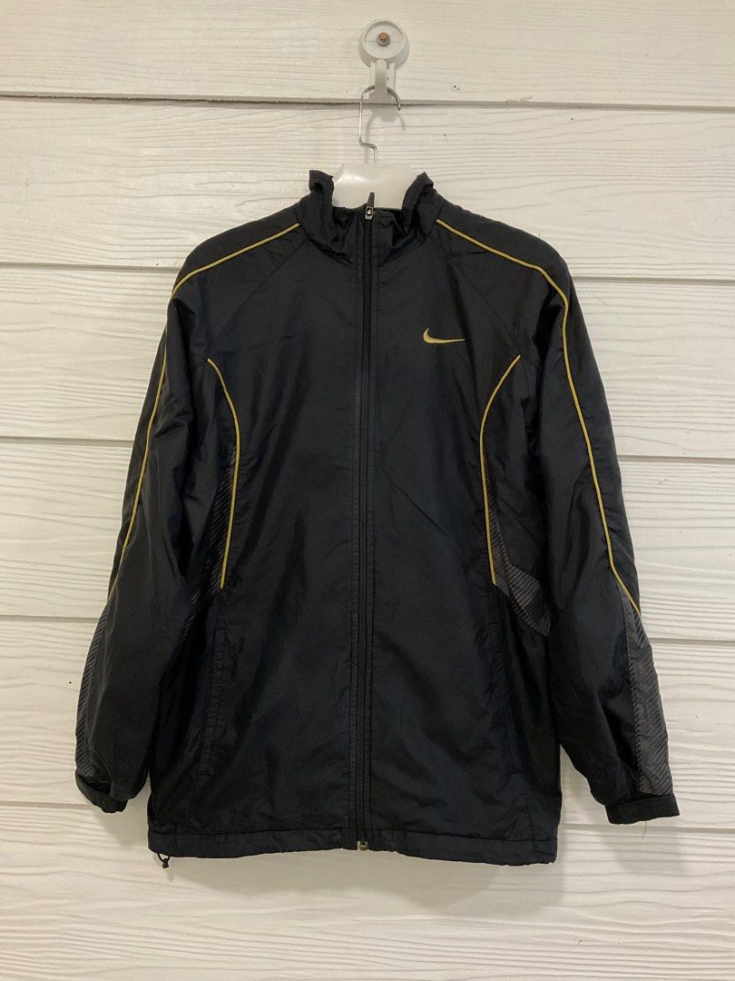 Nike jacket, Men's Fashion, Coats, Jackets and Outerwear on Carousell