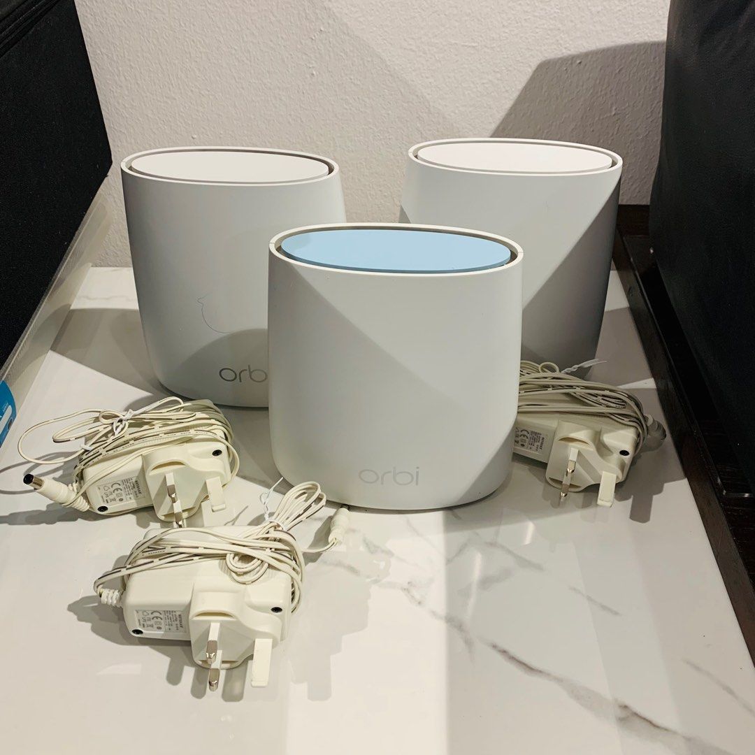 Orbi RBR20 router and RBS20 Satellites, Computers & Tech, Parts ...