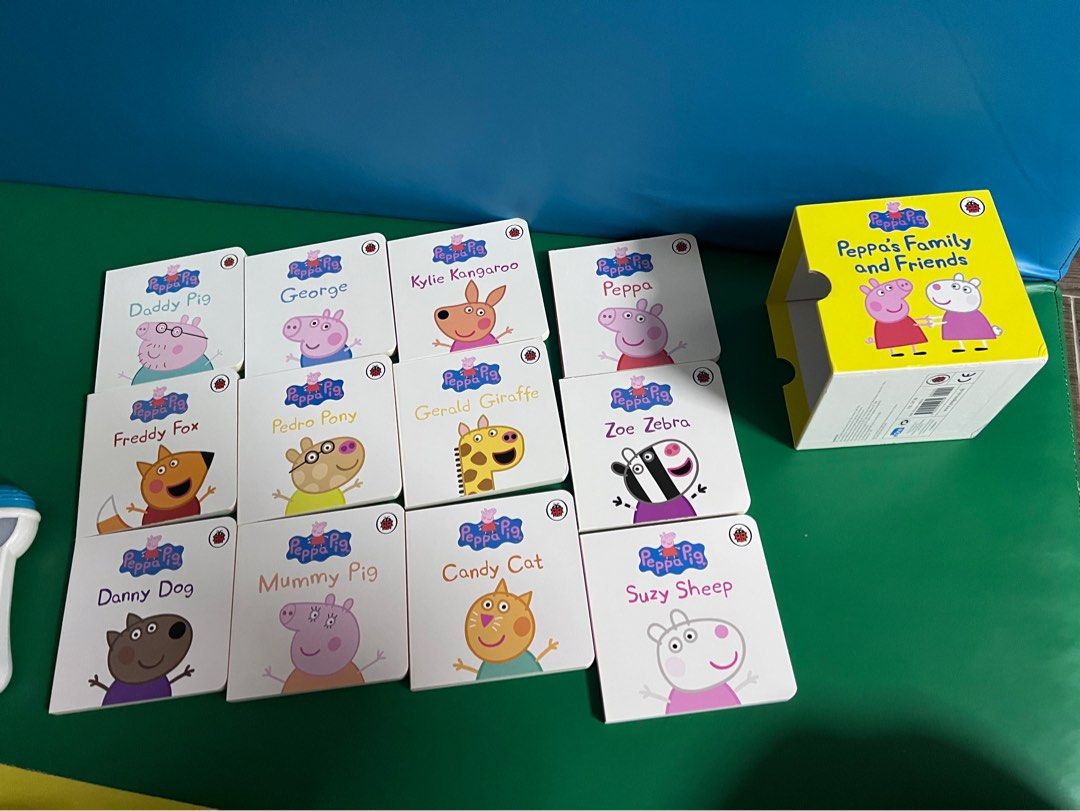 Peppa Pig Story Book peppa’s family and friends 人物介紹書 硬皮書 mini board ...