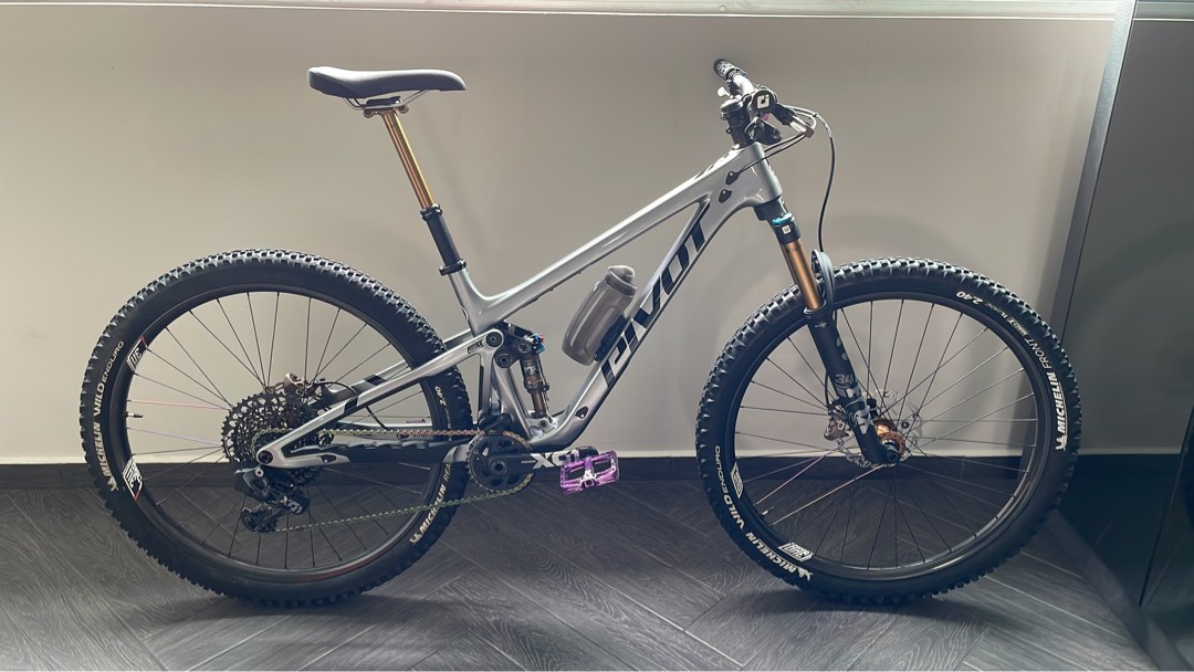 Pivot Trail 429, Sports Equipment, Bicycles & Parts, Bicycles on Carousell