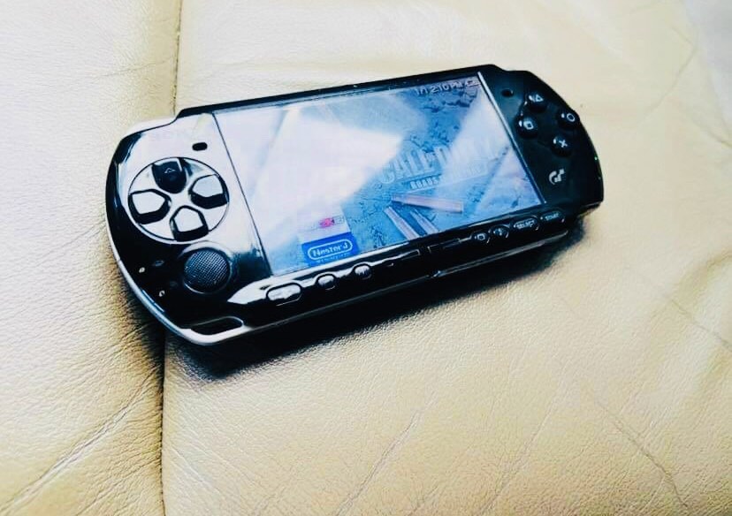 Psp 3000 matte black 1st owner no issue full of games presentable no ...