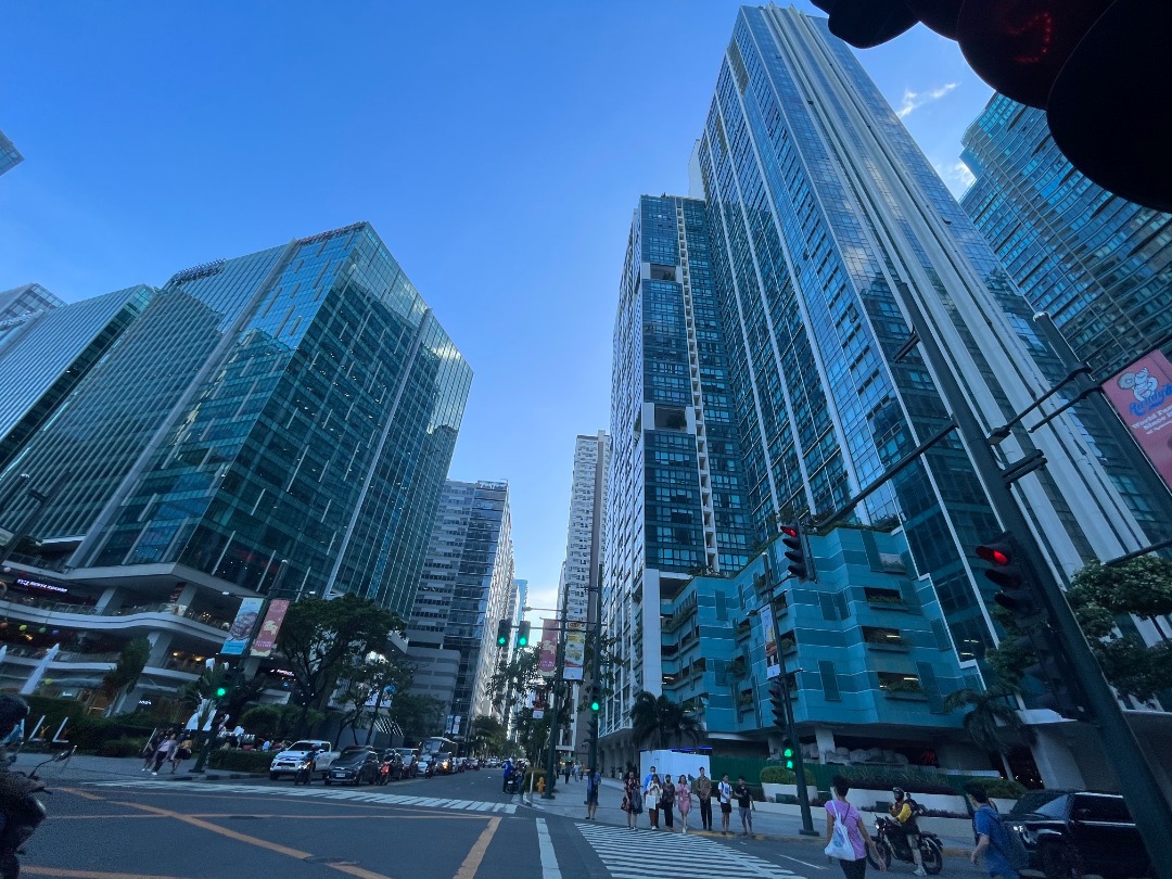 RARE UNIT with Unobstructed Panoramic View - BGC (Rush Sale) on Carousell