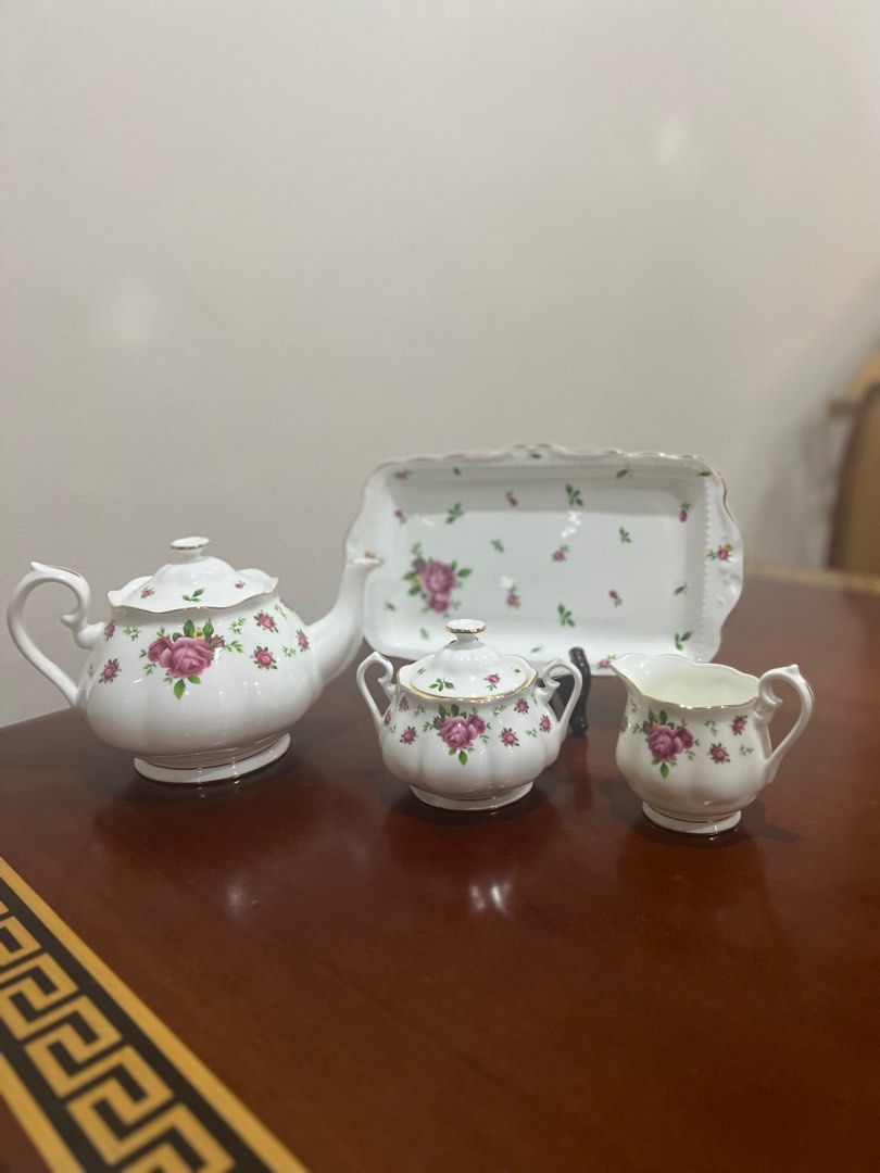 Royal Albert New Country Roses 3 Piece Tea Set (Teapot, Sugar, and ...