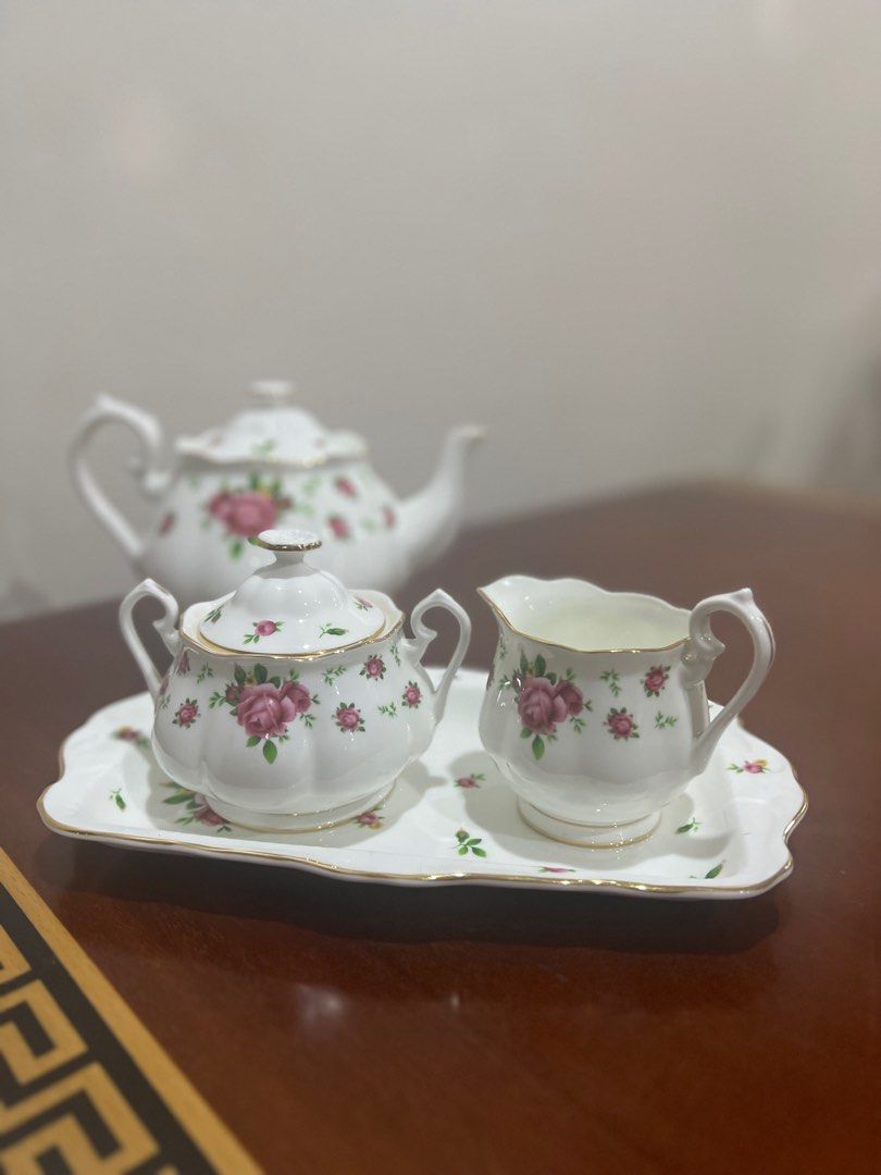 Royal Albert New Country Roses 3 Piece Tea Set (Teapot, Sugar, and ...