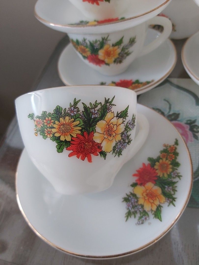 Set of 5 vintage milk glass cups, Furniture & Home Living, Kitchenware ...