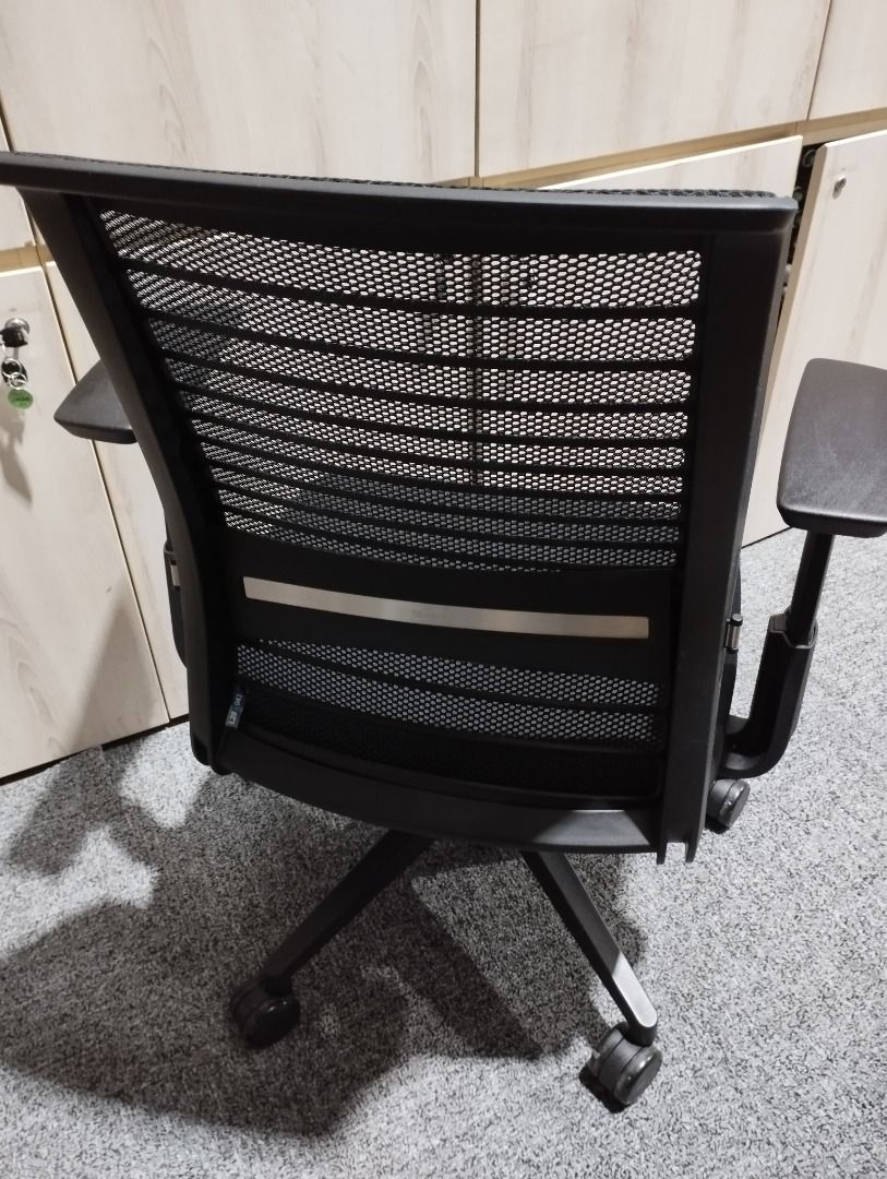 [18 Dec - 24 Dec] Ergonomic Chairs: Steelcase Think (Version 2) in ...