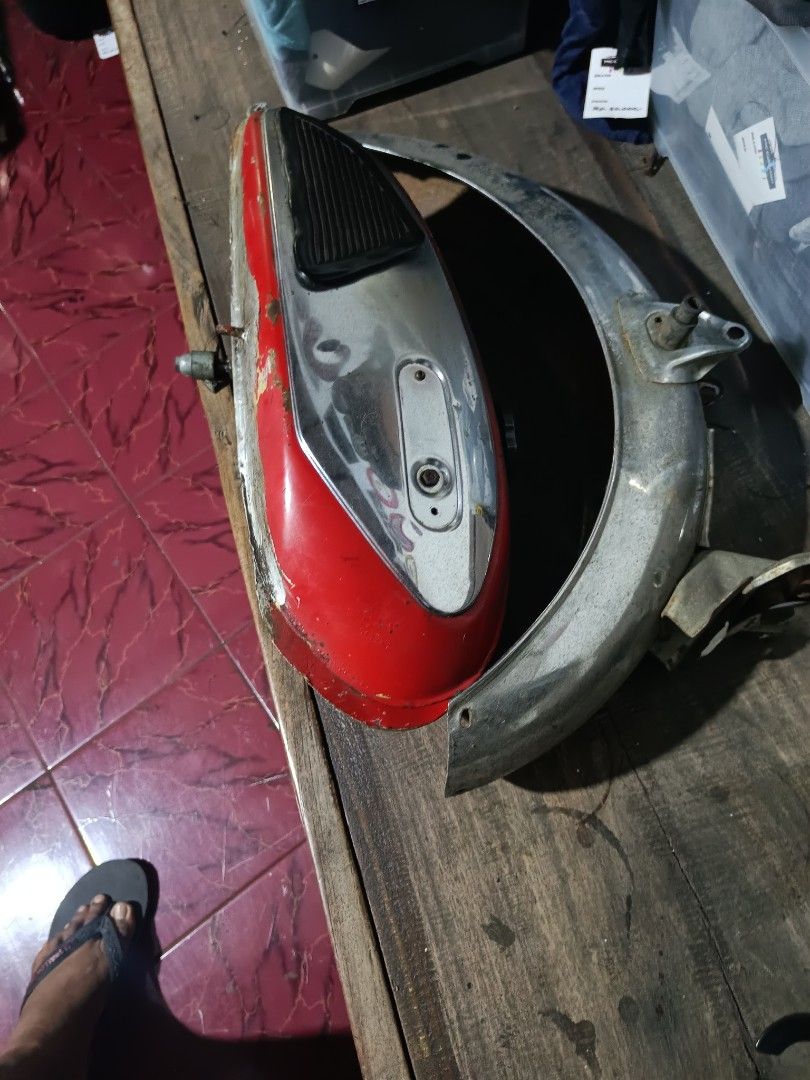 Tangki motor lawas dan selebor belakang, Aksesoris Mobil di Carousell