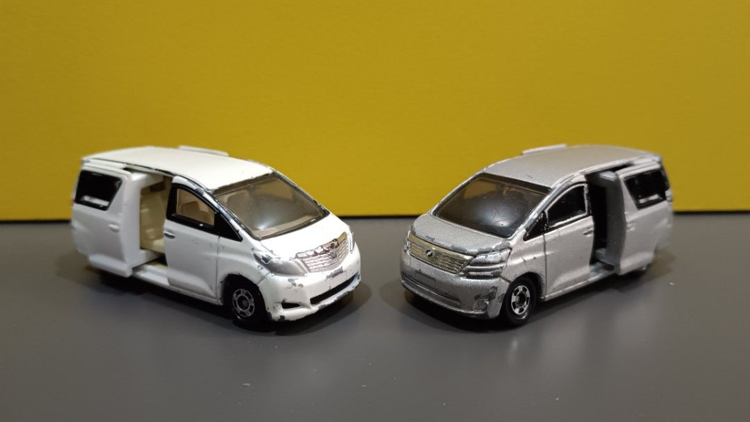 Tomica Toyota Alphard, Hobbies & Toys, Toys & Games on Carousell