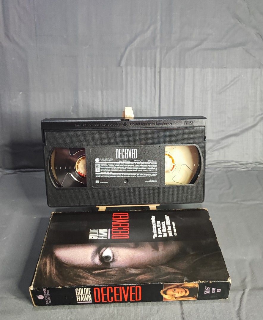 VHS Tapes Goldie Hawn Deceived, Hobbies & Toys, Memorabilia ...