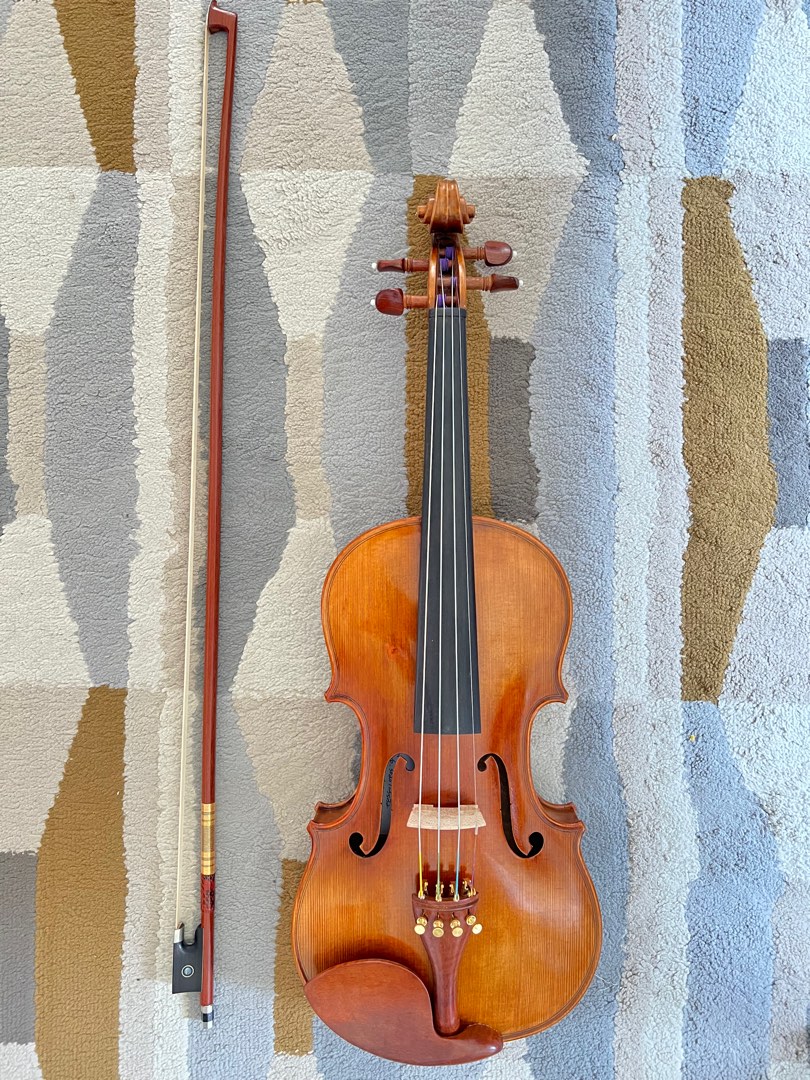 Full size 4/4 Violin, Hobbies & Toys, Music & Media, Musical ...