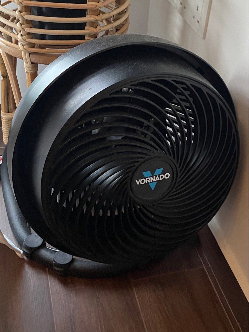 VORNADO DC Circulator, Furniture & Home Living, Lighting & Fans, Fans on Carousell