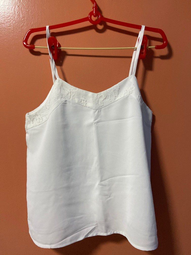 White Spag Top, Women's Fashion, Tops, Sleeveless on Carousell