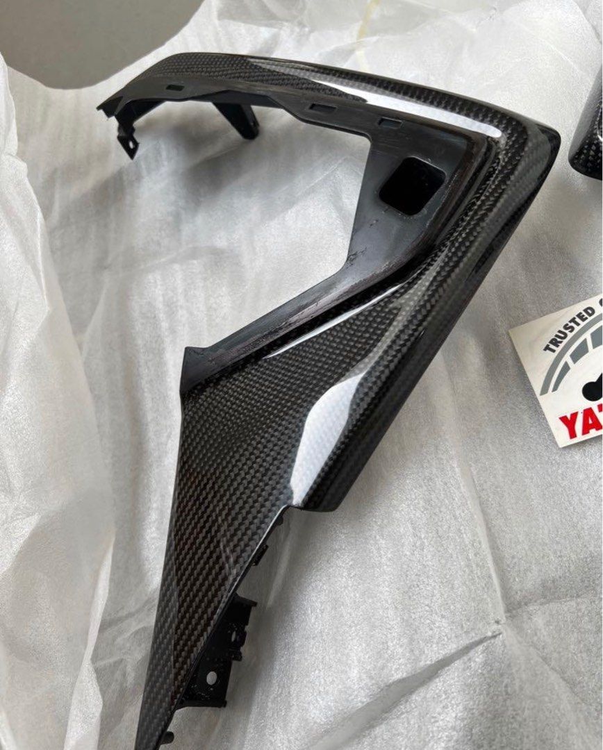 Aerox v1 front side panel ori Carbon Kevlar, Motorcycles, Motorcycle ...