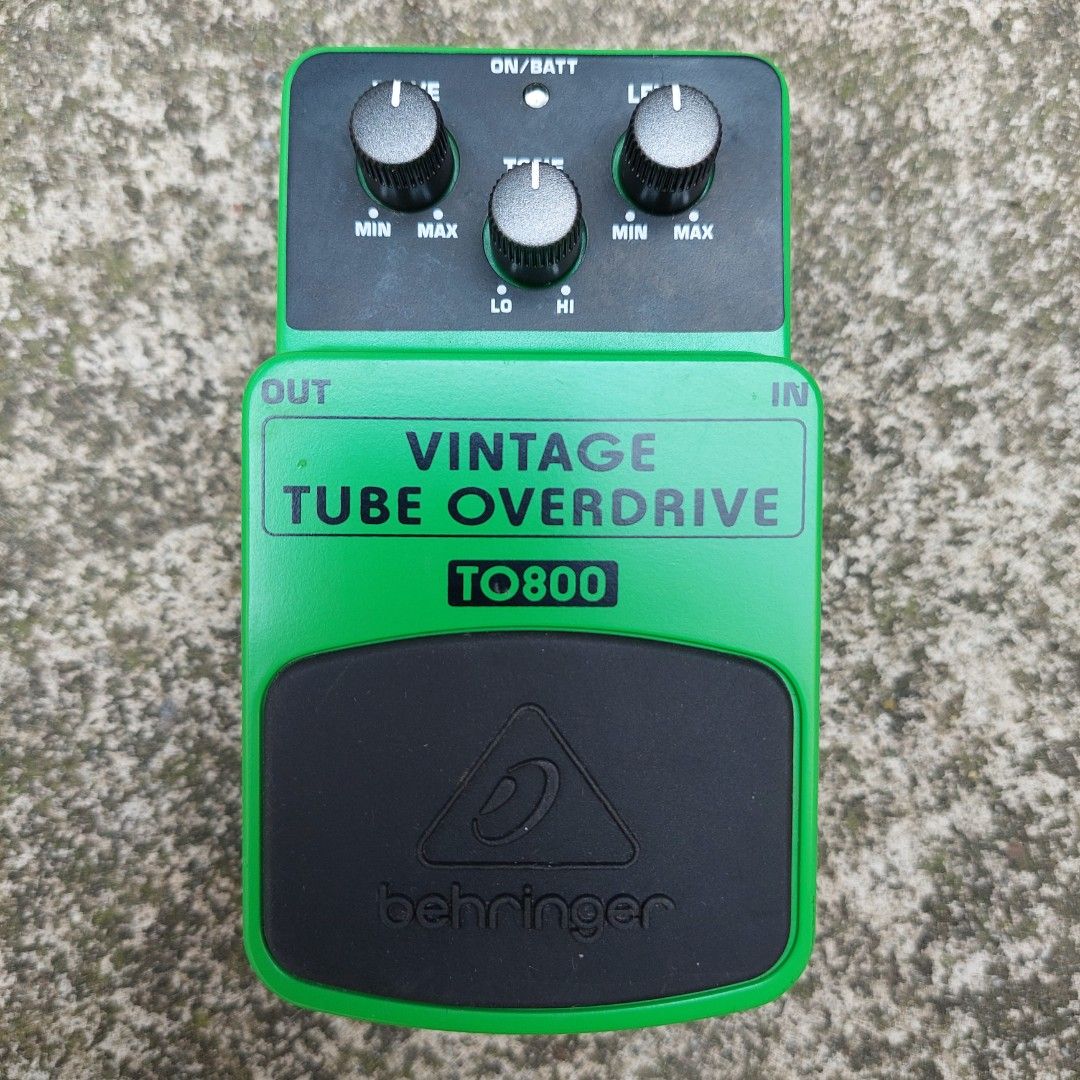 Behringer Vintage Tube Overdrive TO800, Hobbies & Toys, Music & Media ...