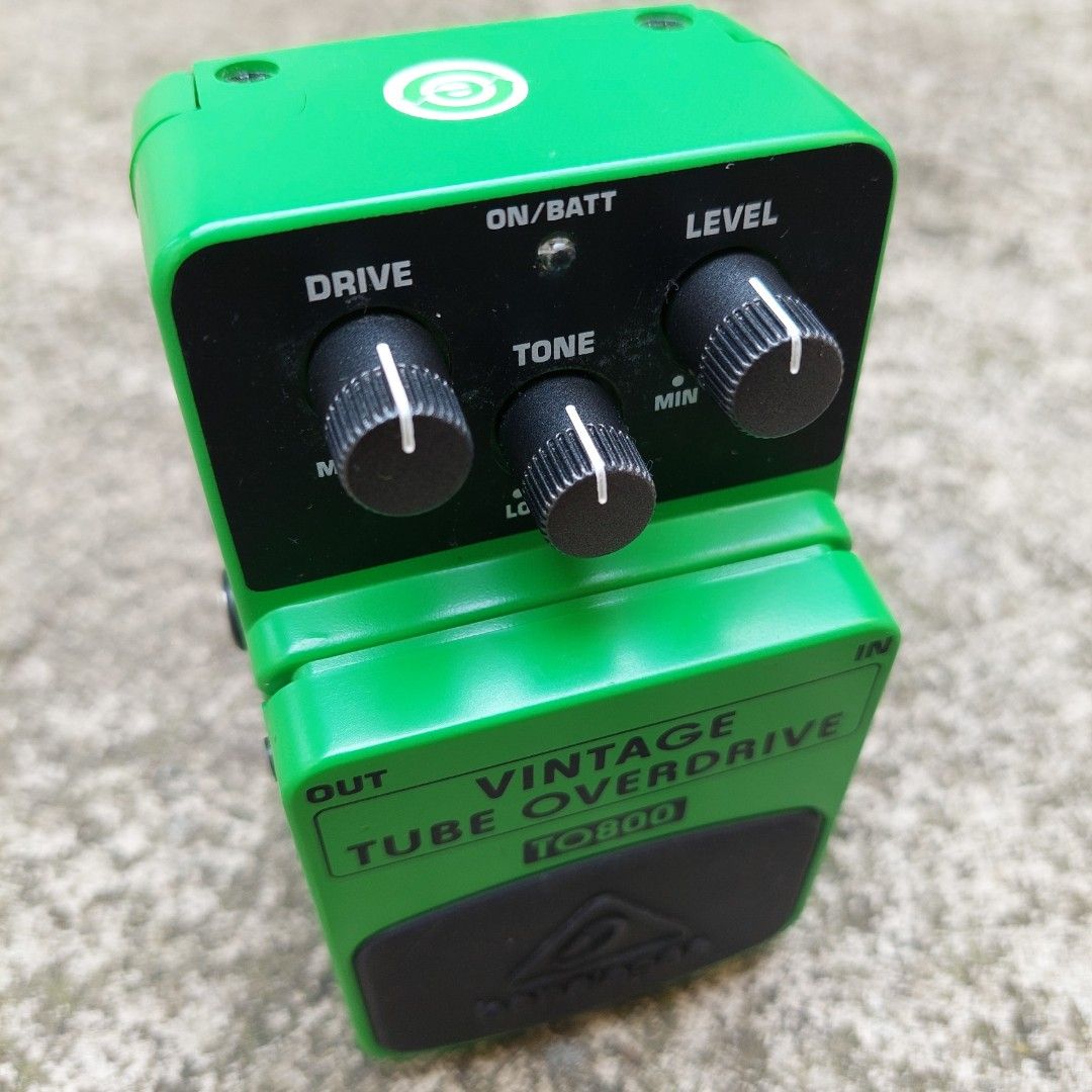 Behringer Vintage Tube Overdrive TO800, Hobbies & Toys, Music & Media ...