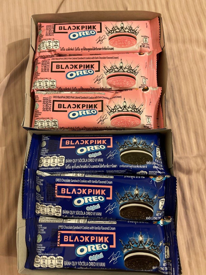 Black Pink Oreo Pic Cards, 9 Oreo same signature, Food & Drinks ...