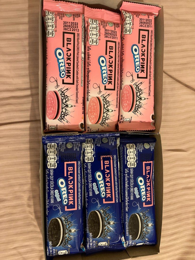 Black Pink Oreo Pic Cards, 9 Oreo same signature, Food & Drinks ...